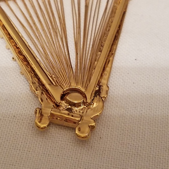 Jewelry | Vtg Gold Tone Harp Pin Brooch With Rhinstones | Poshmark
